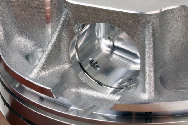 Different Wrist Pin Oiling Styles Explained